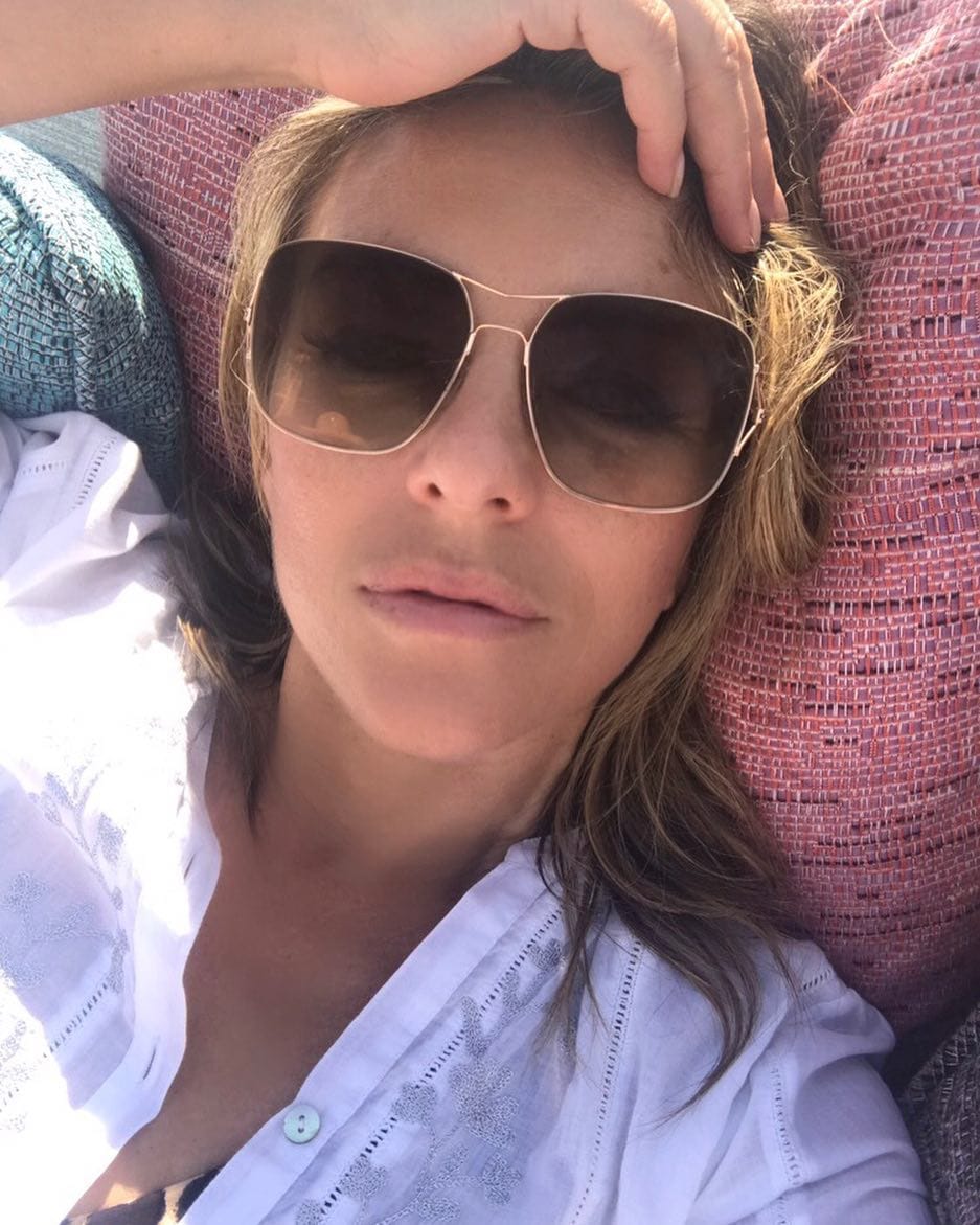Elizabeth Hurley Pictures
